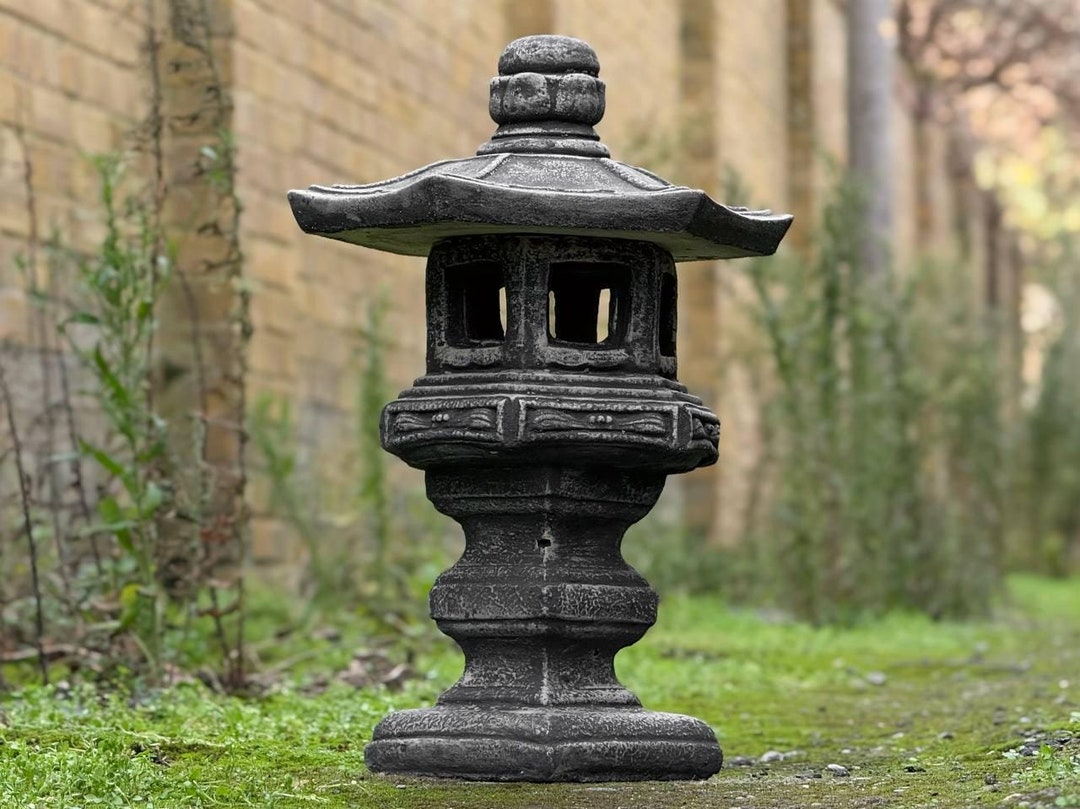 Stone Lantern Pagoda Statue Concrete Pagoda Statue Zen Garden Figurine ...