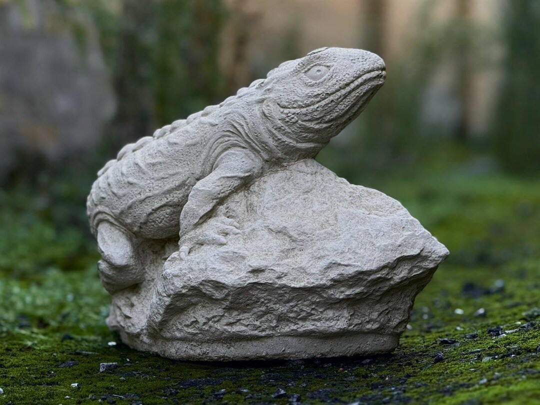 Lizard Concrete Statue Outdoor Reptile Sculpture Garden Rock Decor ...