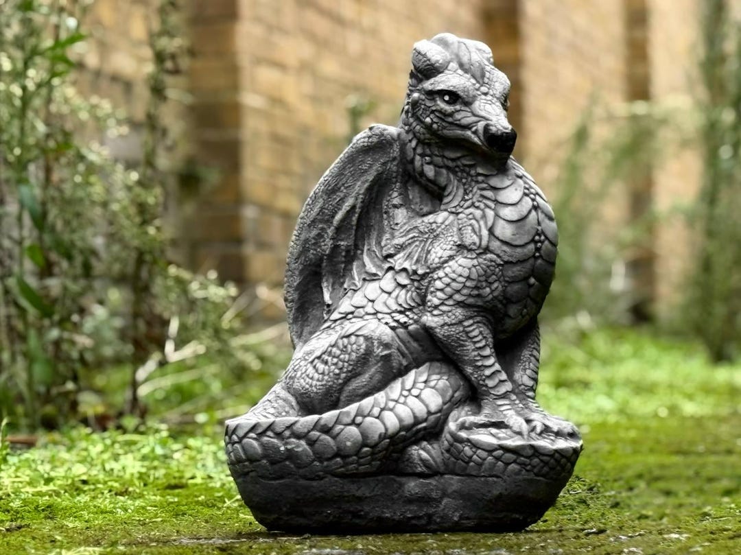 Mythical Creature Dragon Figurine Outdoor Dragon Statue Concrete ...