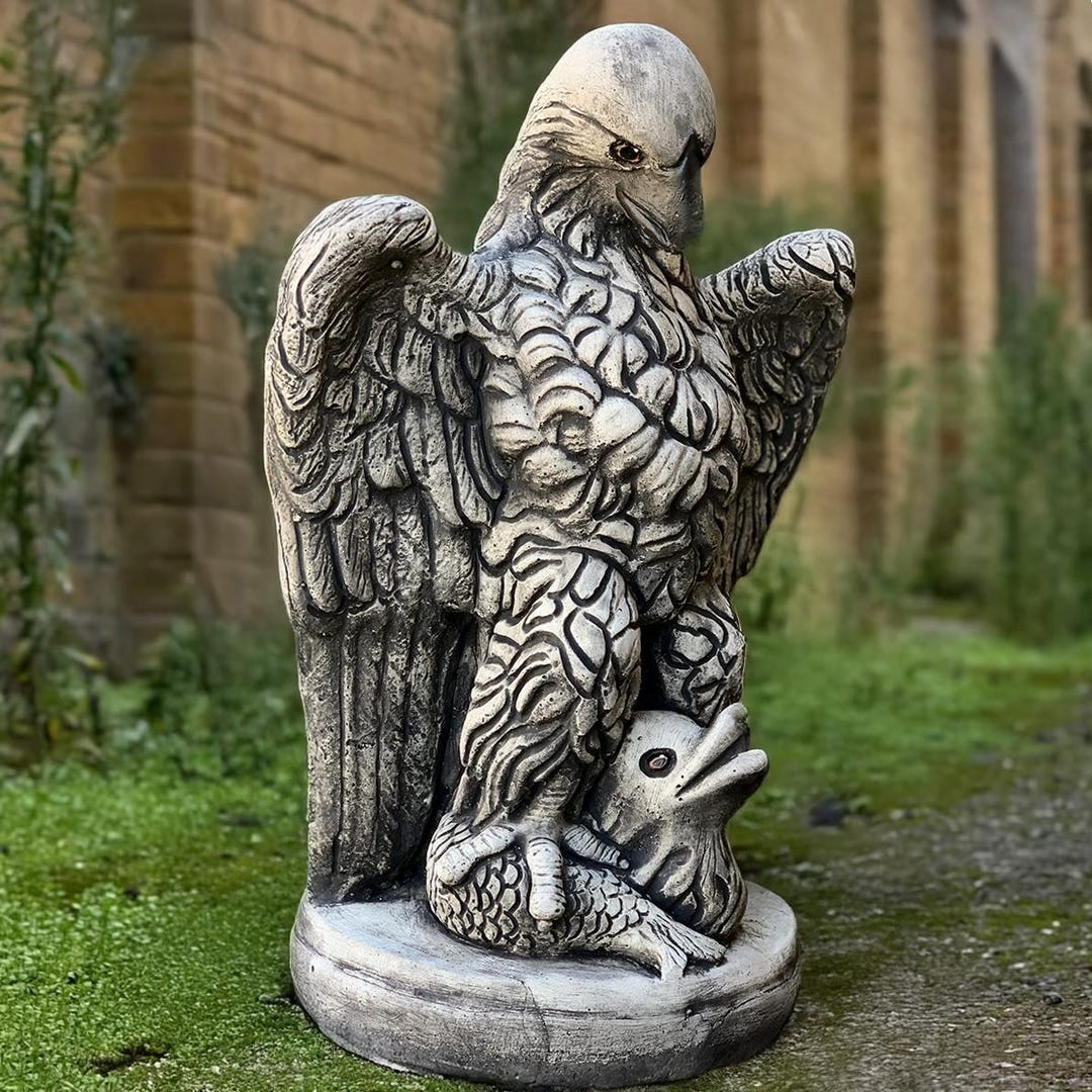 Large Eagle Sculpture Majestic Predator Bird Statue Outdoor Wildlife ...