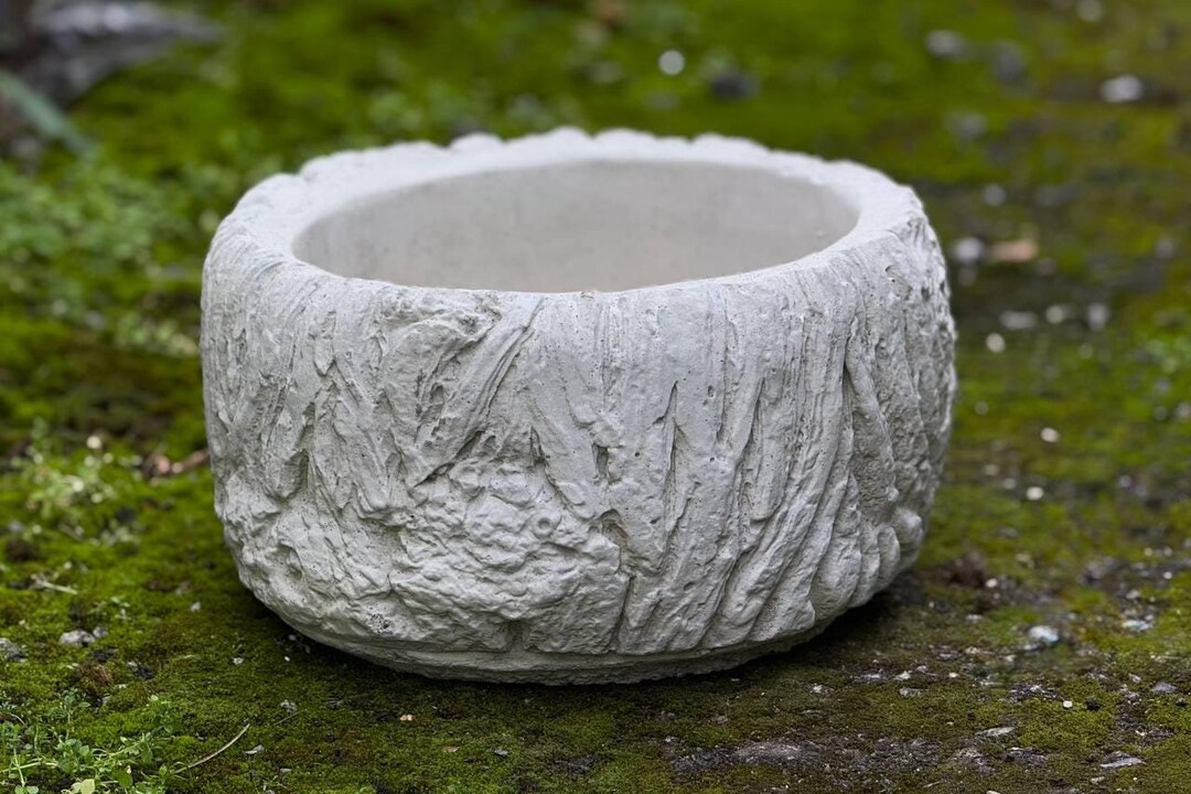 Outdoor Flower Pot Statue Concrete Planter Figurine Cement Plant Pot ...