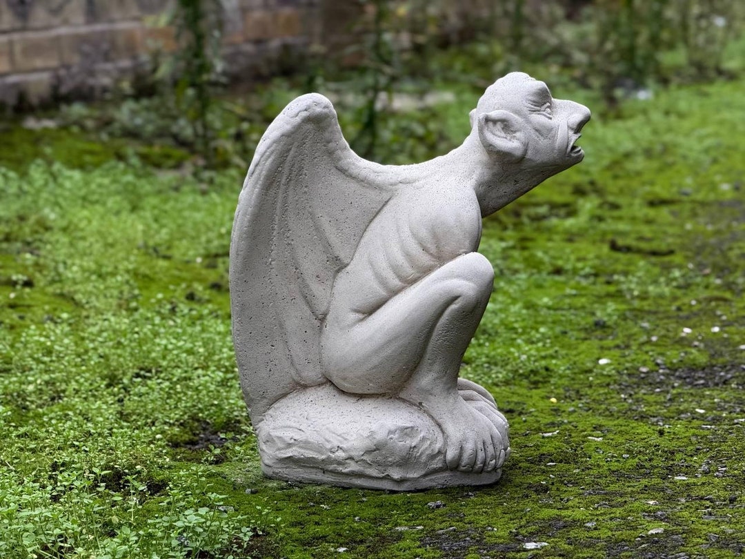 Concrete Gargoyle Statue Gothic Garden Decor Cement Gargoyle Sculpture ...