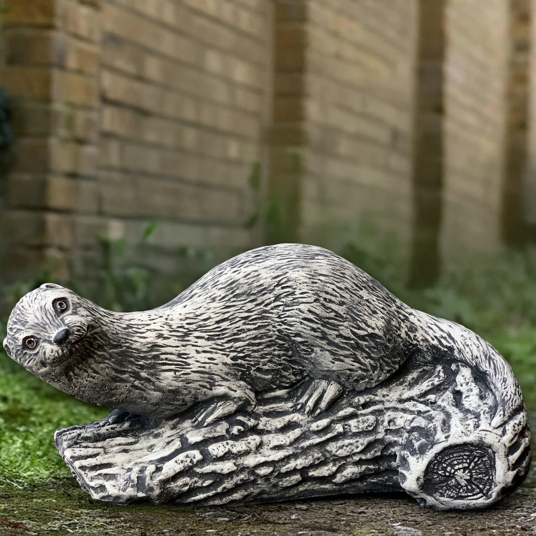 Outdoor Otter Statue Concrete Sitting Otter Sculpture Stone Animal ...