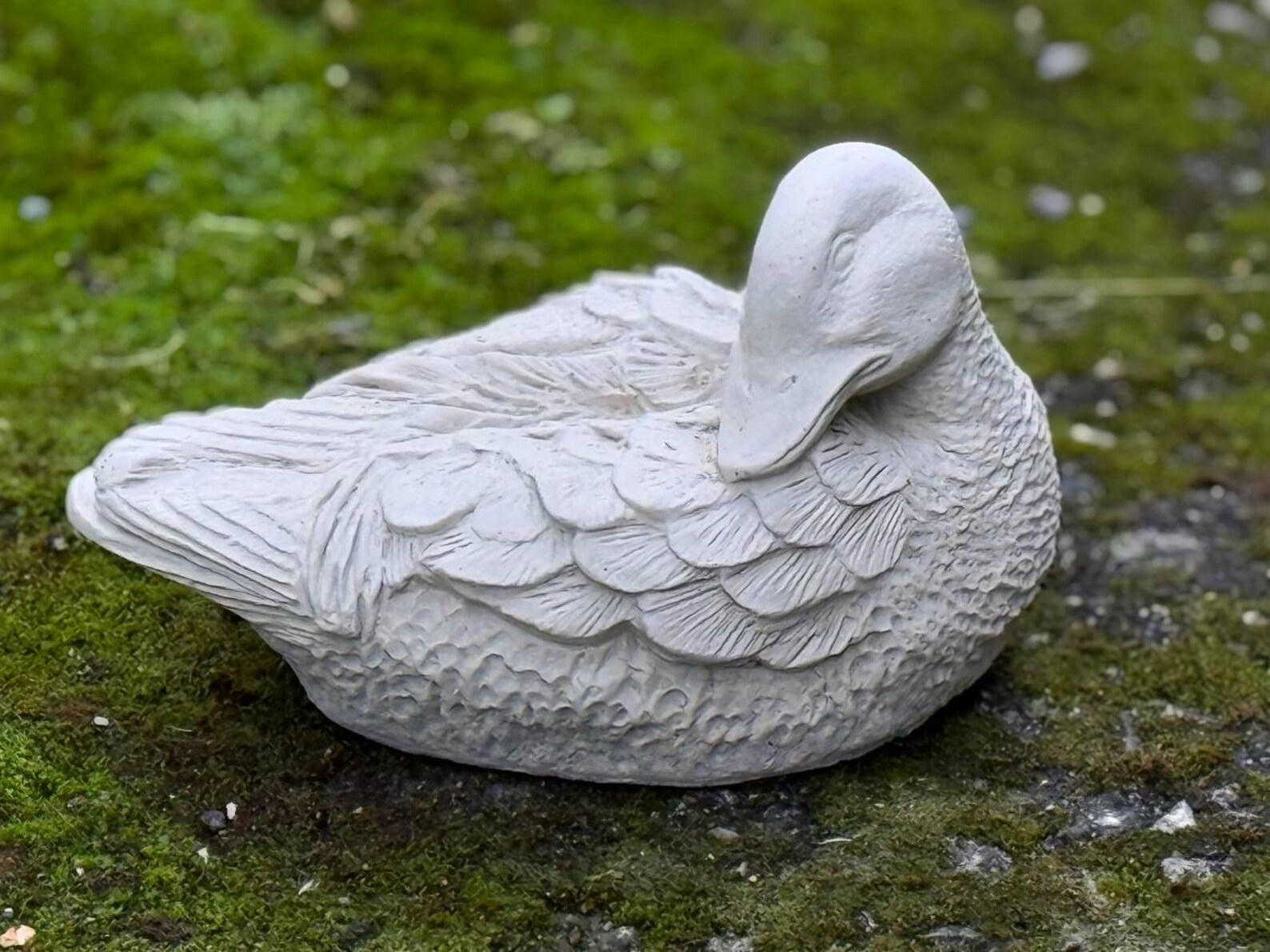 Outdoor Duck Figurine Stone Sitting Duck Decoration Concrete Bird ...