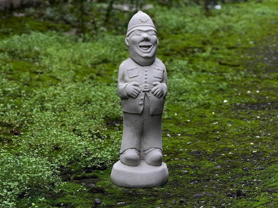 Concrete Policeman Garden Statue Garden Policeman Decor Unique Lawn ...