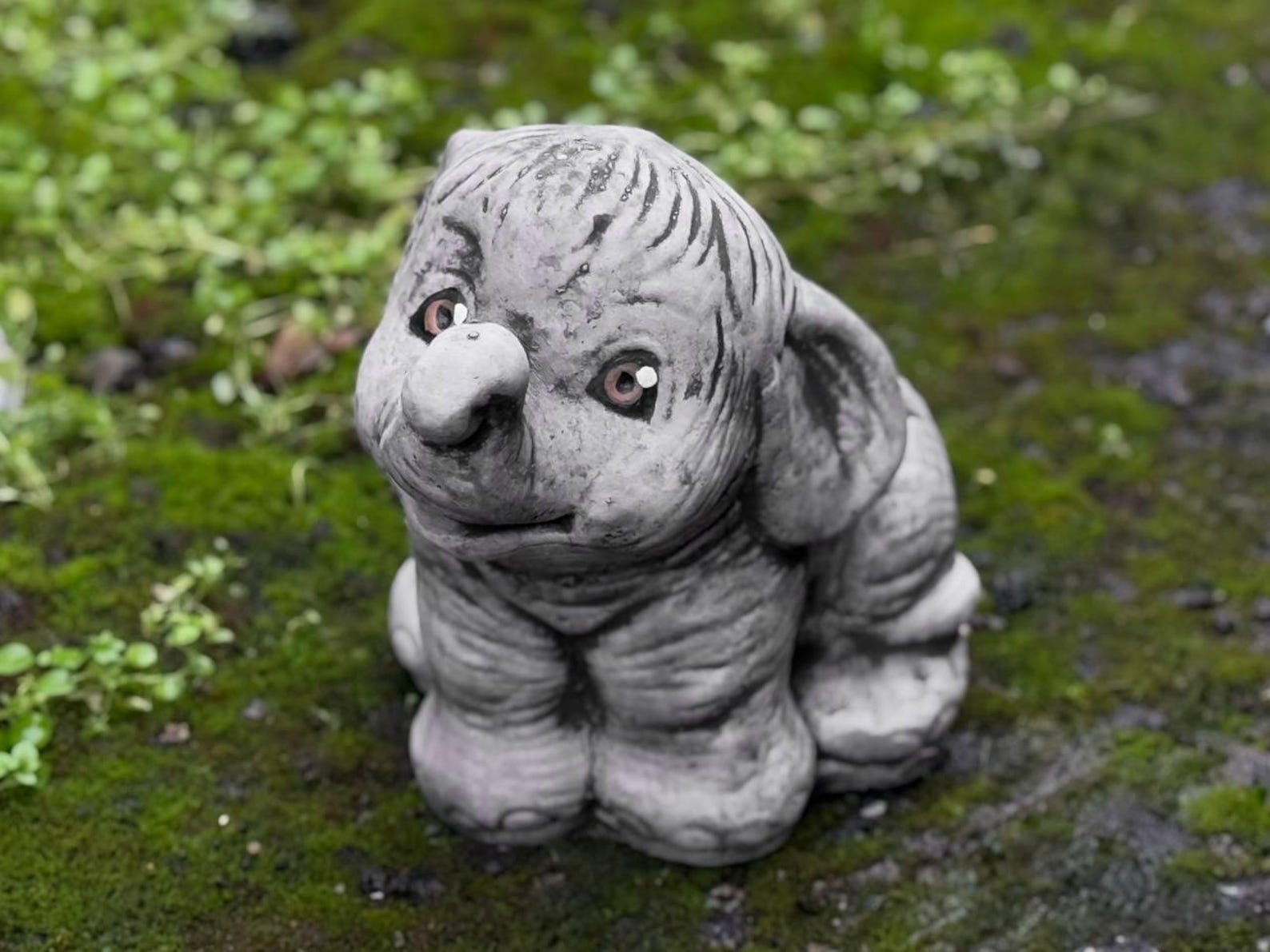 Concrete Elephant Figurine Stone Elephant Sculpture Outdoor Wildlife ...