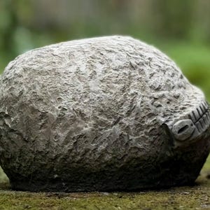 Concrete Alien Egg Sculpture Handcrafted Garden Decoration Unique ...