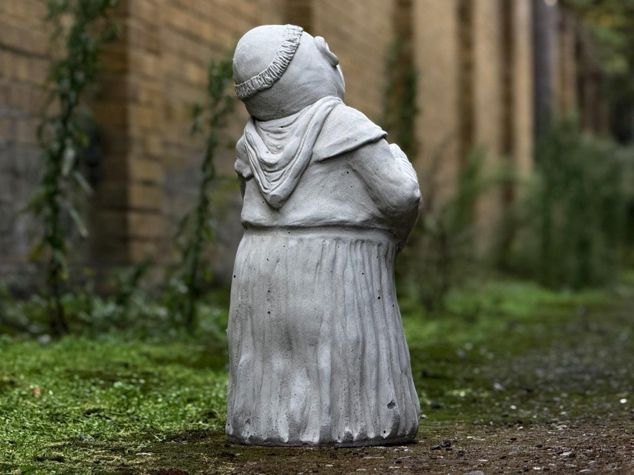 Outdoor Funny Monk Sculpture Concrete Humor Sculpture Ornament ...