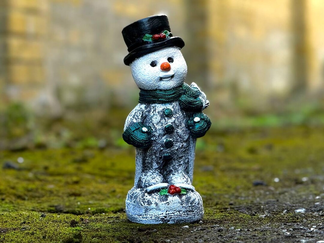 Stone Snowman Sculpture Concrete Winter Snowman Figurine Outdoor Winter ...