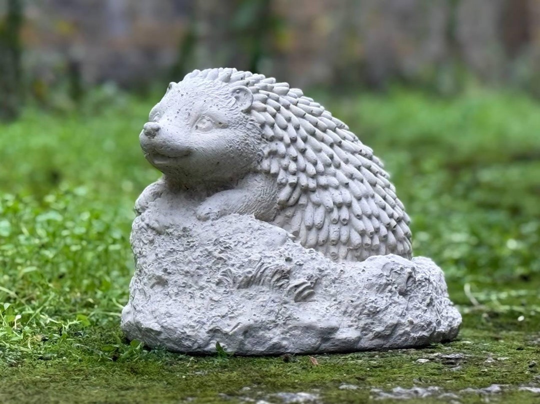 Hedgehog Garden Statue Concrete Woodland Animal Decor Outdoor Hedgehog ...
