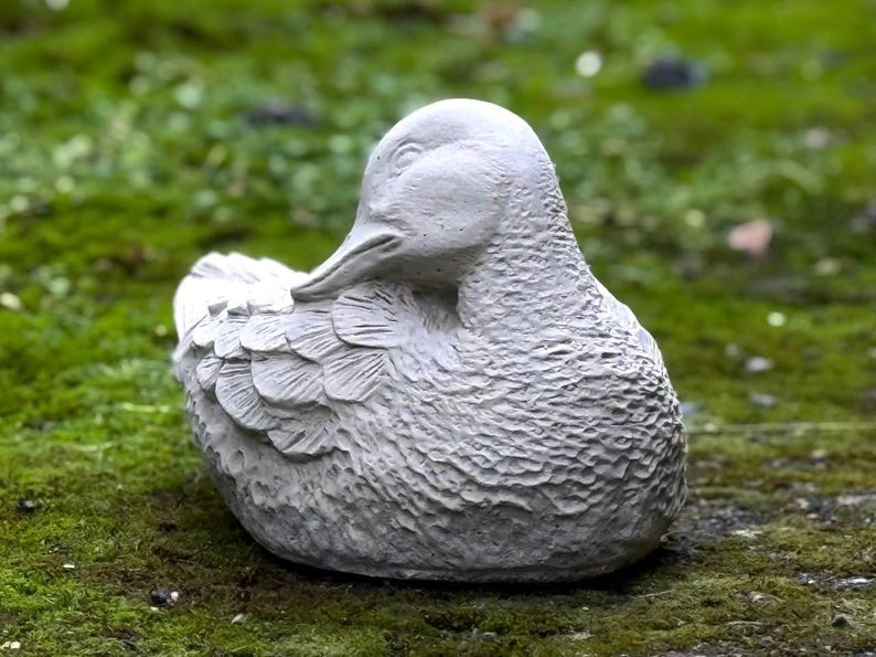Outdoor Duck Figurine Stone Sitting Duck Decoration Concrete Bird ...