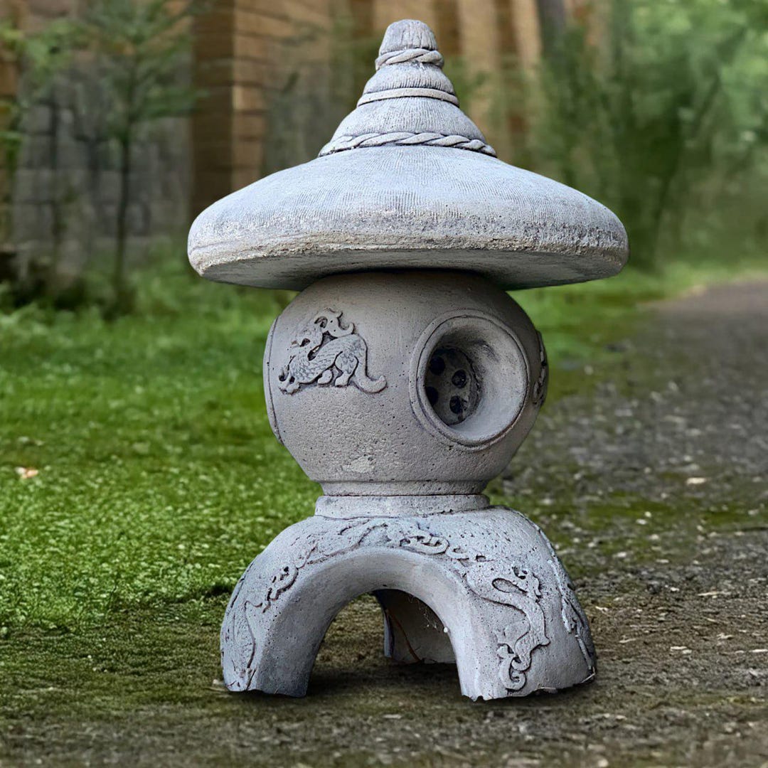 Outdoor Lantern Pagoda Figurine Concrete Pagoda Sculpture Cement ...