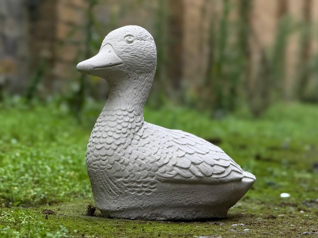 Stone Duck Figurine Concrete Duck Statue Charming Outdoor Duck ...