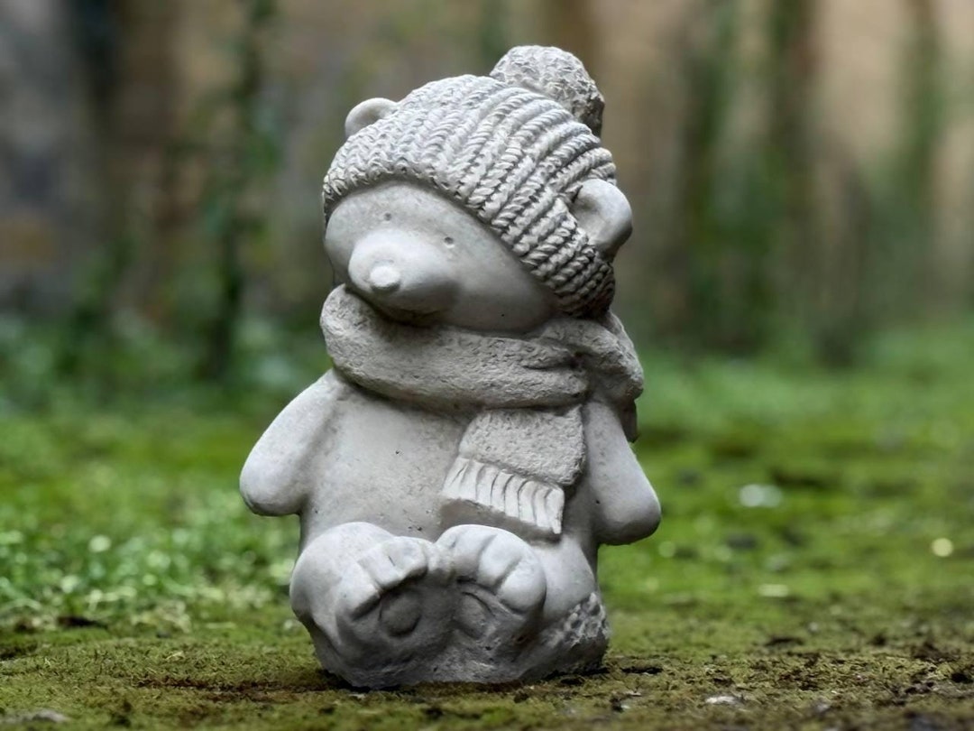 Cute Stone Winter Bear Statue Concrete Garden and Home Decoration ...