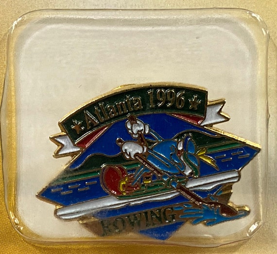 IZZY Enamel Pin And Collectors Card - 1996 Centennial… - Gem