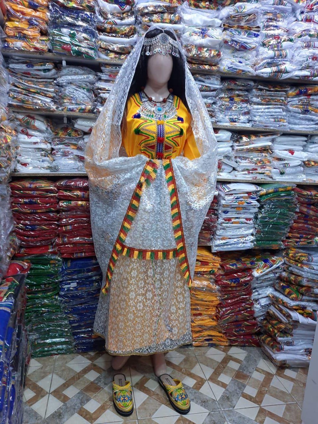 Traditional Moroccan Berber Costume Complete With Kaftan, Saya Tak ...