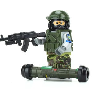 Battle Brick Ukrainian Anti-tank Soldier Made With Real LEGO ...