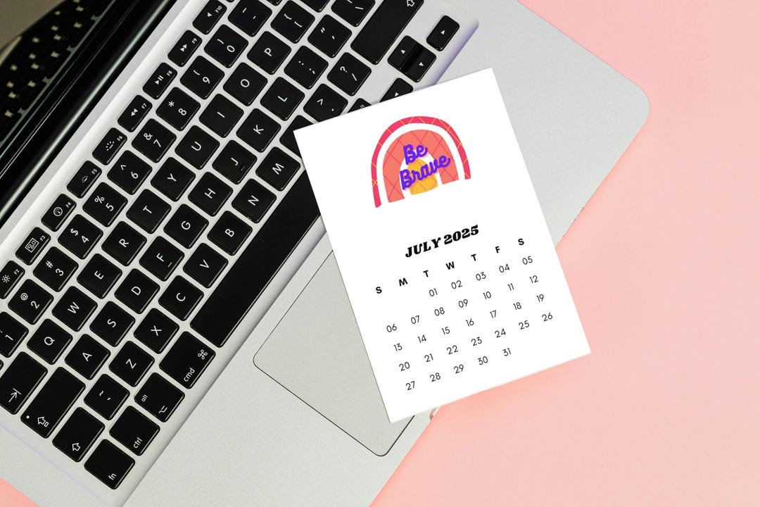 2025 5x7 Rainbow Desk Calendar, Bright Bold Colorful Rainbow ...