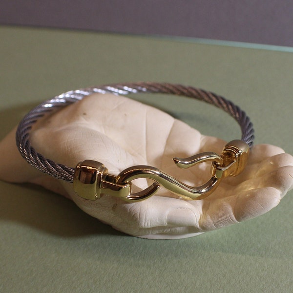 Latch Bracelet - Etsy