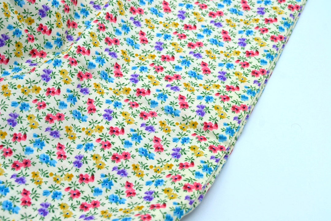 Vintage Concord Fabric - Small Multicolored Flowers - Cotton 44" X 17"l ...