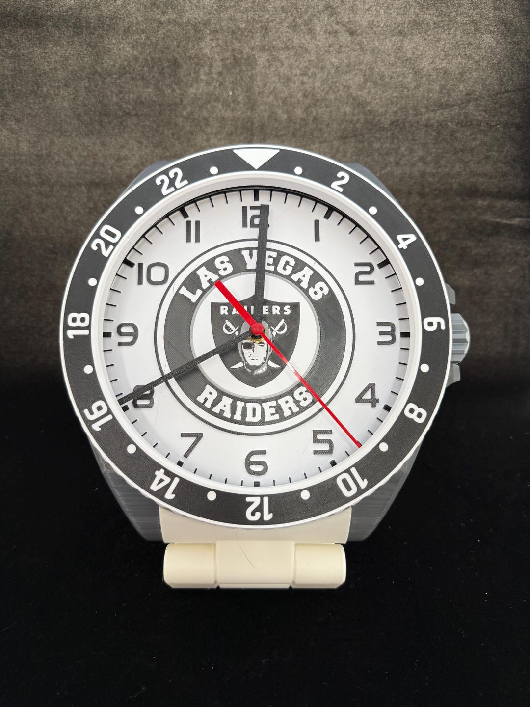 Raiders NFL Desk Clock – Football Wall Clock – Las Vegas Raiders Gift ...