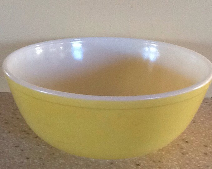 Pyrex Primary Yellow Color 4 Quart Bowl - Etsy
