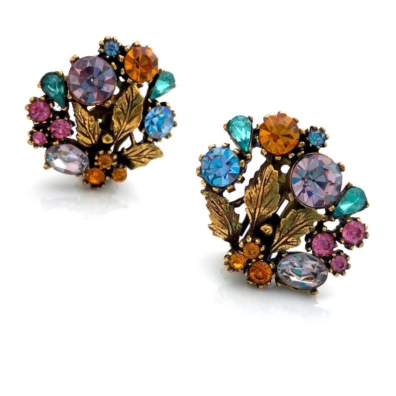 Vintage 1960s Signed LISNER Pastel Rhinestone Flower Leaf Metalwork Necklace Earrings Demi ...