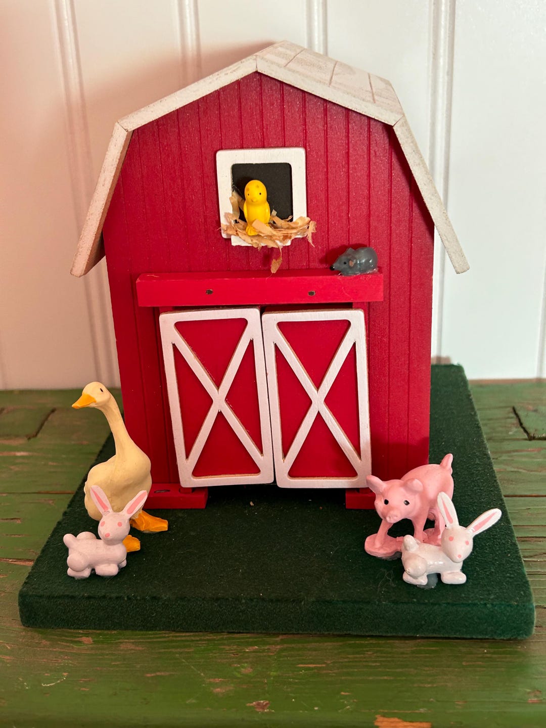 Vintage Barn Music Box - Etsy