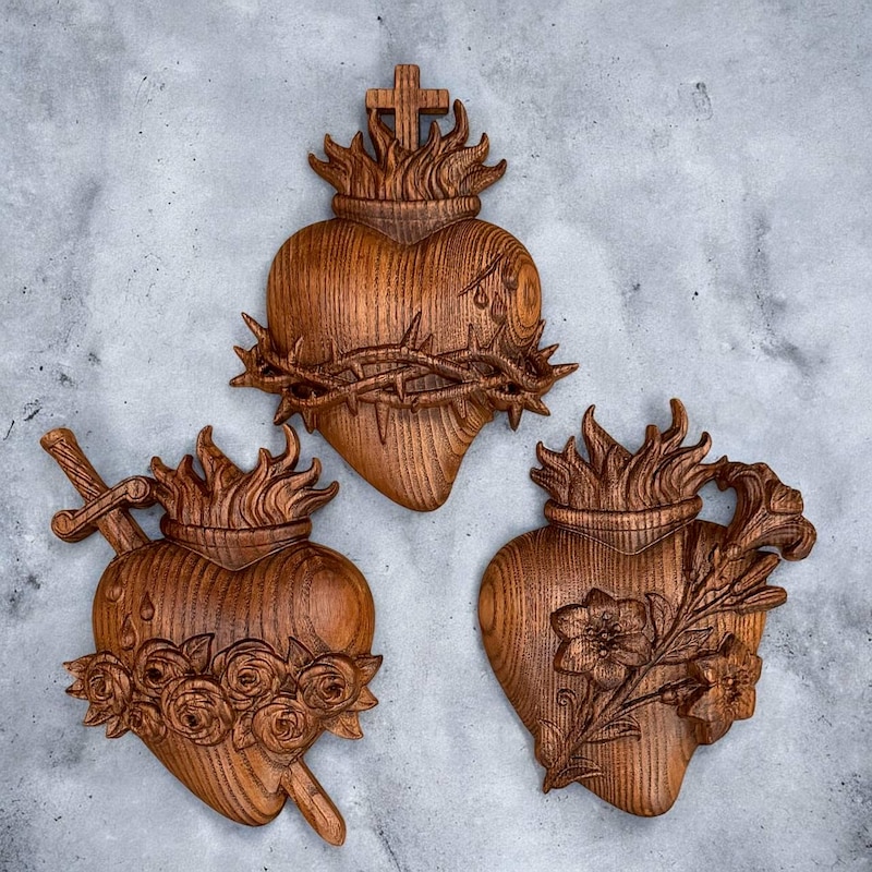 Wooden Statue of Family - Etsy UK