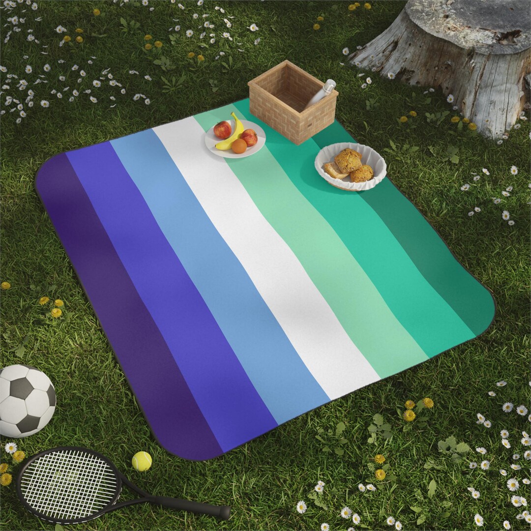 Pride Flag Picnic Blanket LGBTQ Gay Man Rainbow Outdoor Beach Mat, LGBT ...
