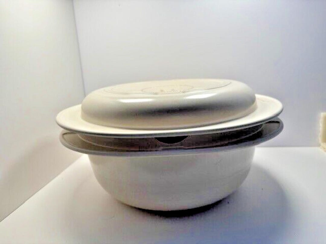 Tupperware New Vintage Ultra 21 Ovenware 2 Quart Casserole Set. W/o ...