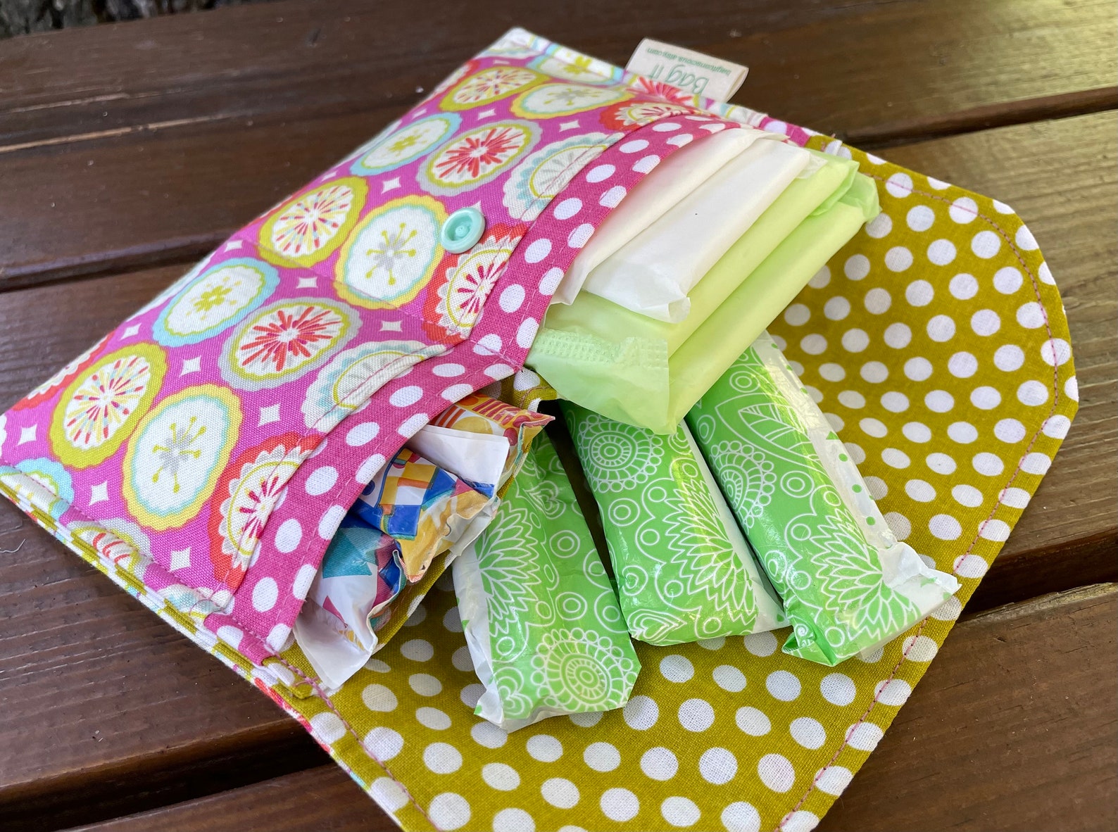 Privacy Pouch - Sanitary Pad Holder - Sanitary Pouch - Tampons Holder ...