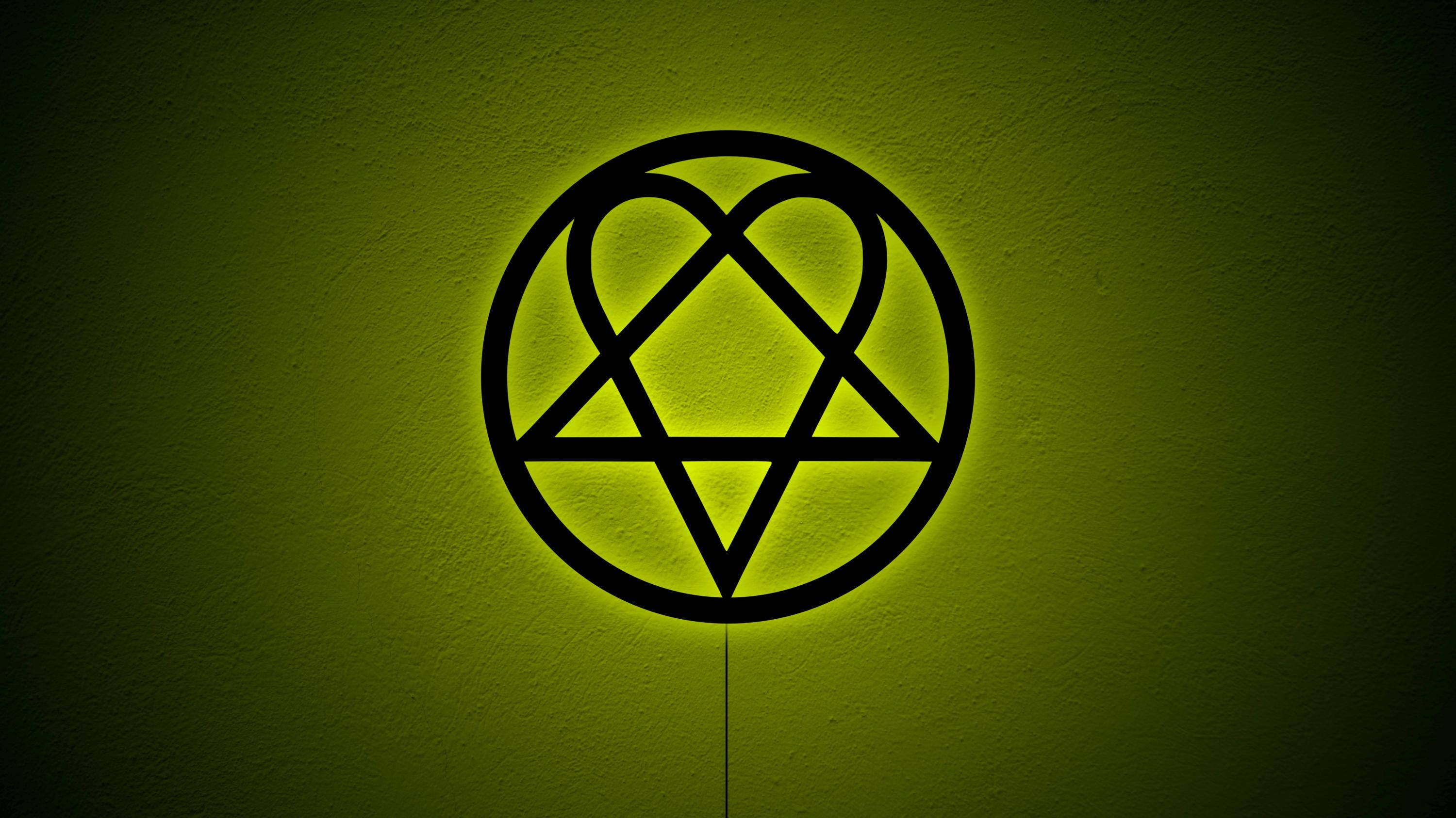 Heartagram RGB Wall Light, Heartagram Symbol LED Wall Art, Heart and ...