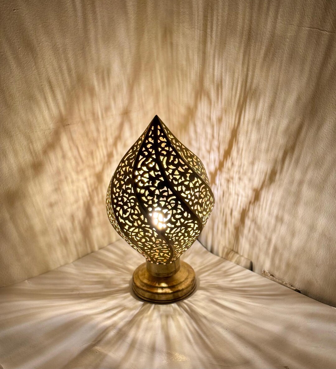 Handmade Moroccan Brass Table Lamp: Intricate Design, Gold Decor - Etsy