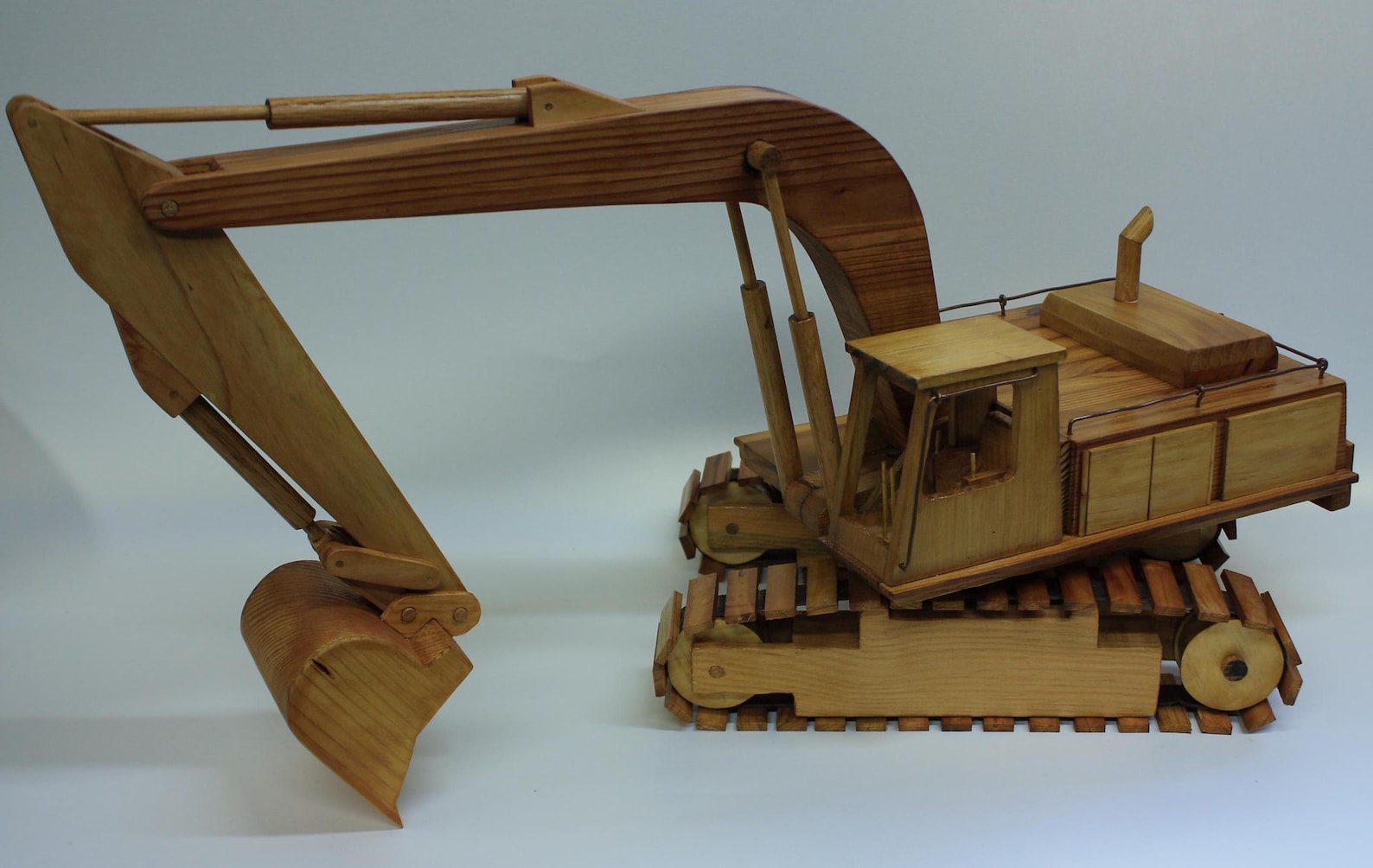 HANDMADE WOODEN EXCAVATOR, Caterpillar-type With Functional Body, Boom ...