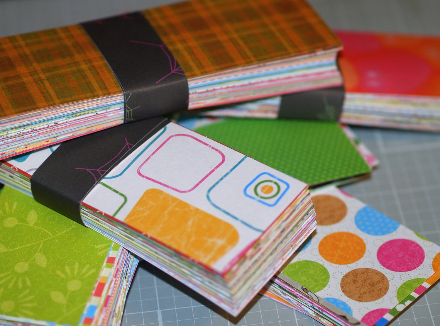 Scrapbook Paper Grab Bag - 100 Pieces 2”x6” Junk Journaling Supplies ...
