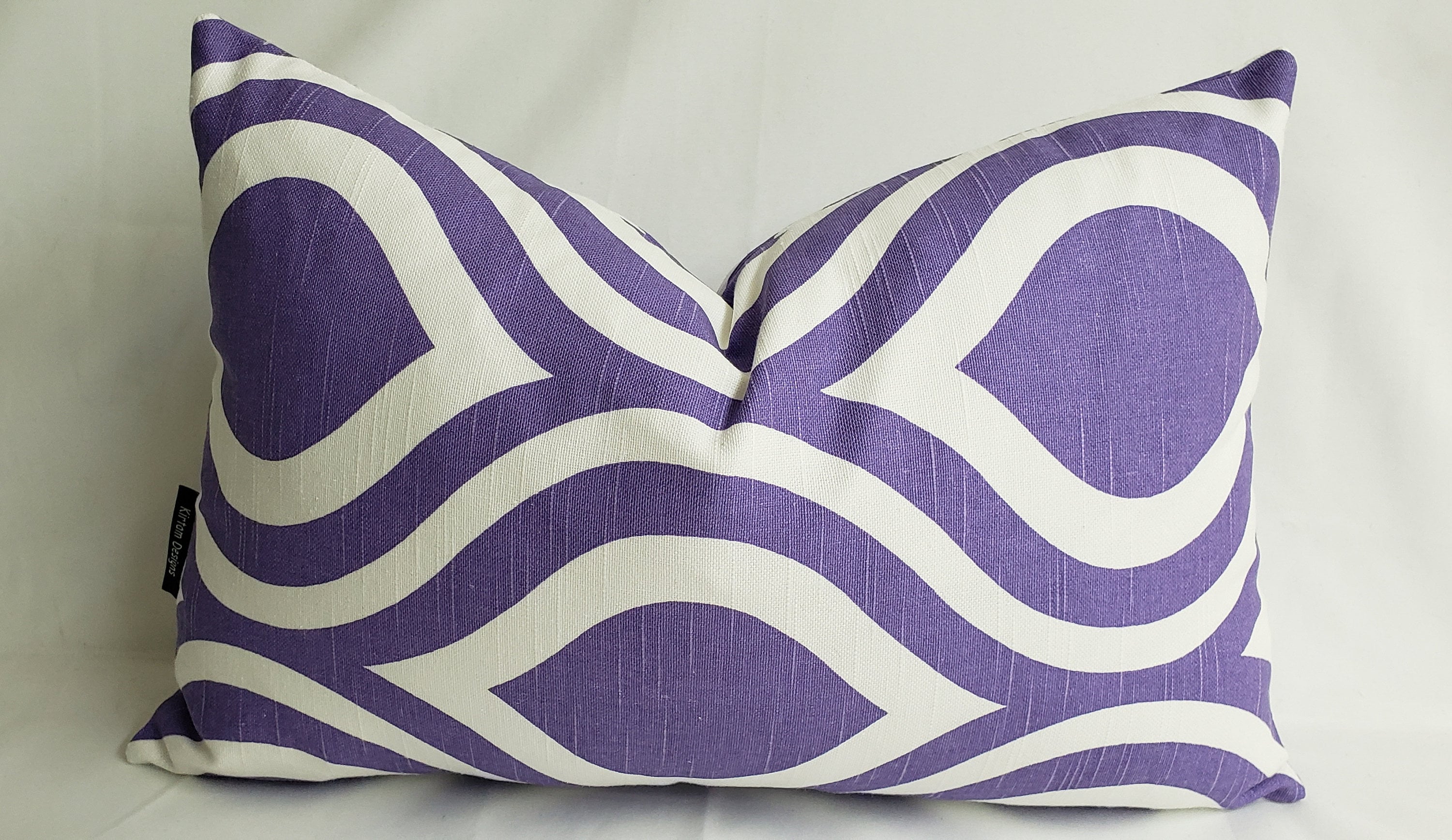 RTS 16 x 10 ogee Emily pillow in cotton peridot white Decorative ...