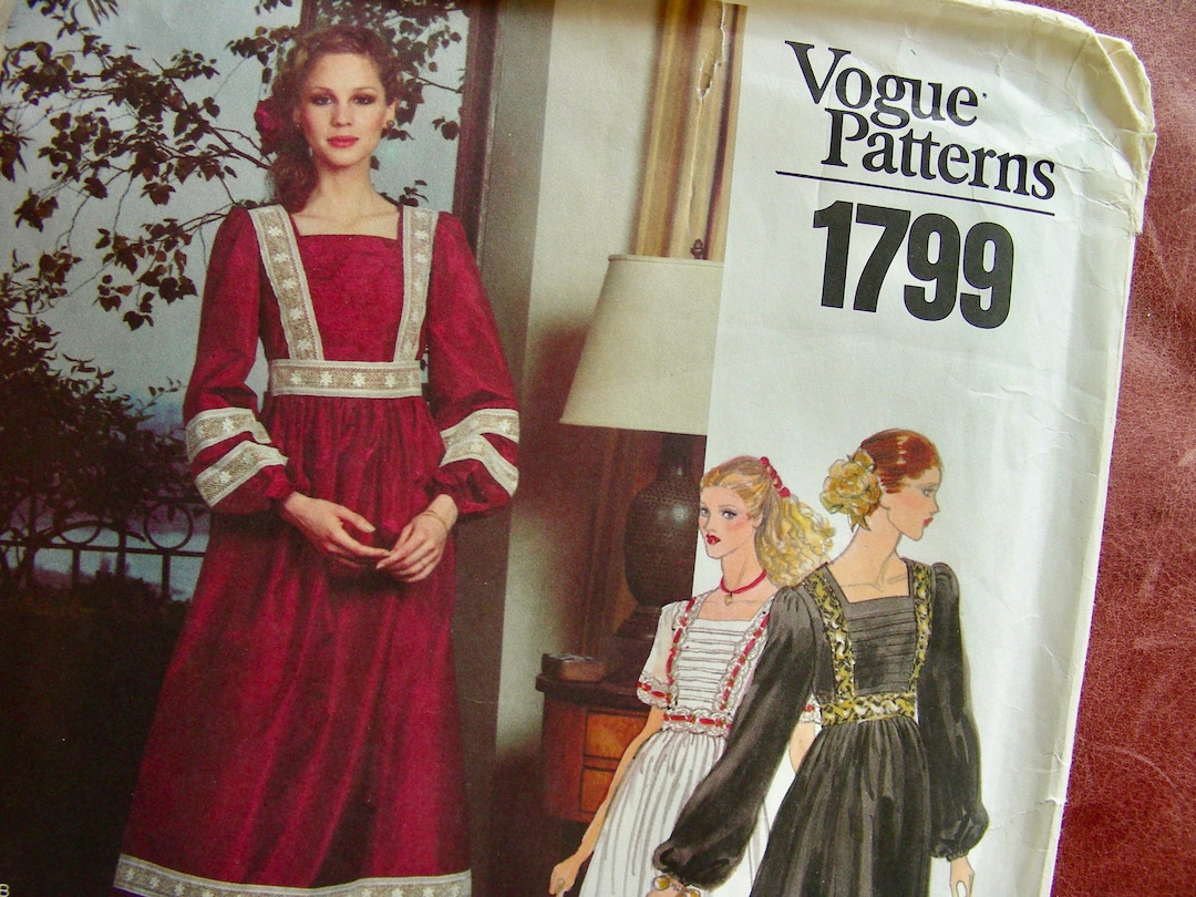 UNCUT * Vintage 1970's Vogue Pattern 1799 / Misses' Dress. High-waisted ...