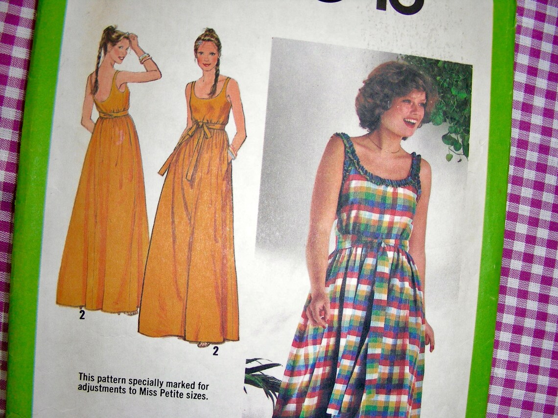 Simplicity Pattern 9046 UNCUT Vintage 1970's / Misses' Sun Dress in Two ...