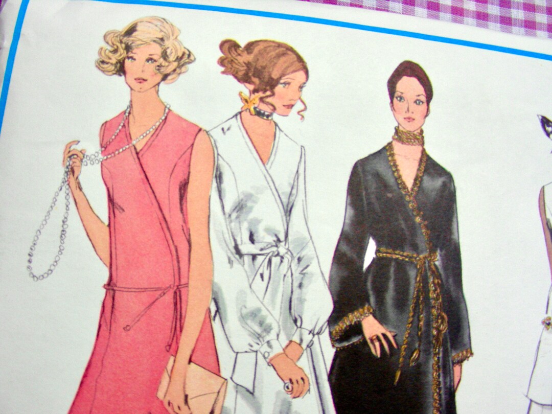 UNCUT * Vogue Pattern 2447 / Misses' Evening Length Semi-fitted Front ...