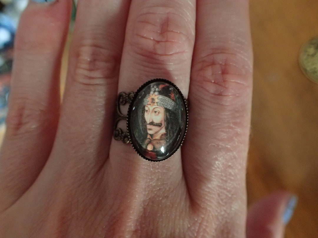 Vlad Tepes, Dracula Ring - Etsy