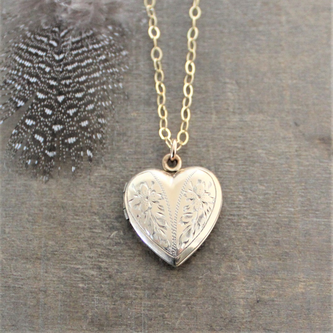 Gold Heart Locket Necklace, Gold Locket, Gold Photo Locket Pendant ...