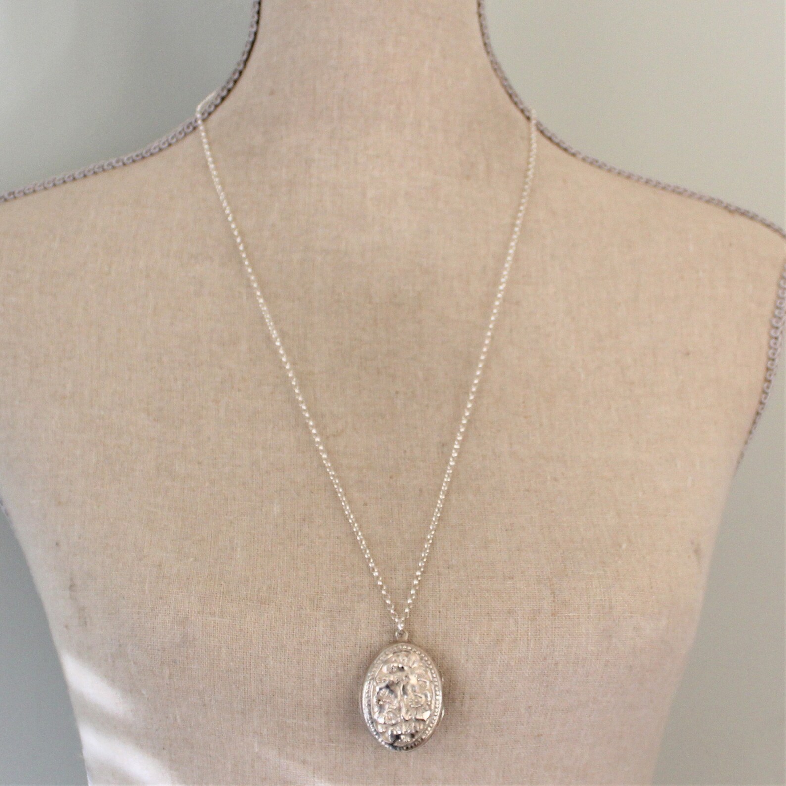 Large Silver Locket Necklace Wedding Locket Oval Locket - Etsy