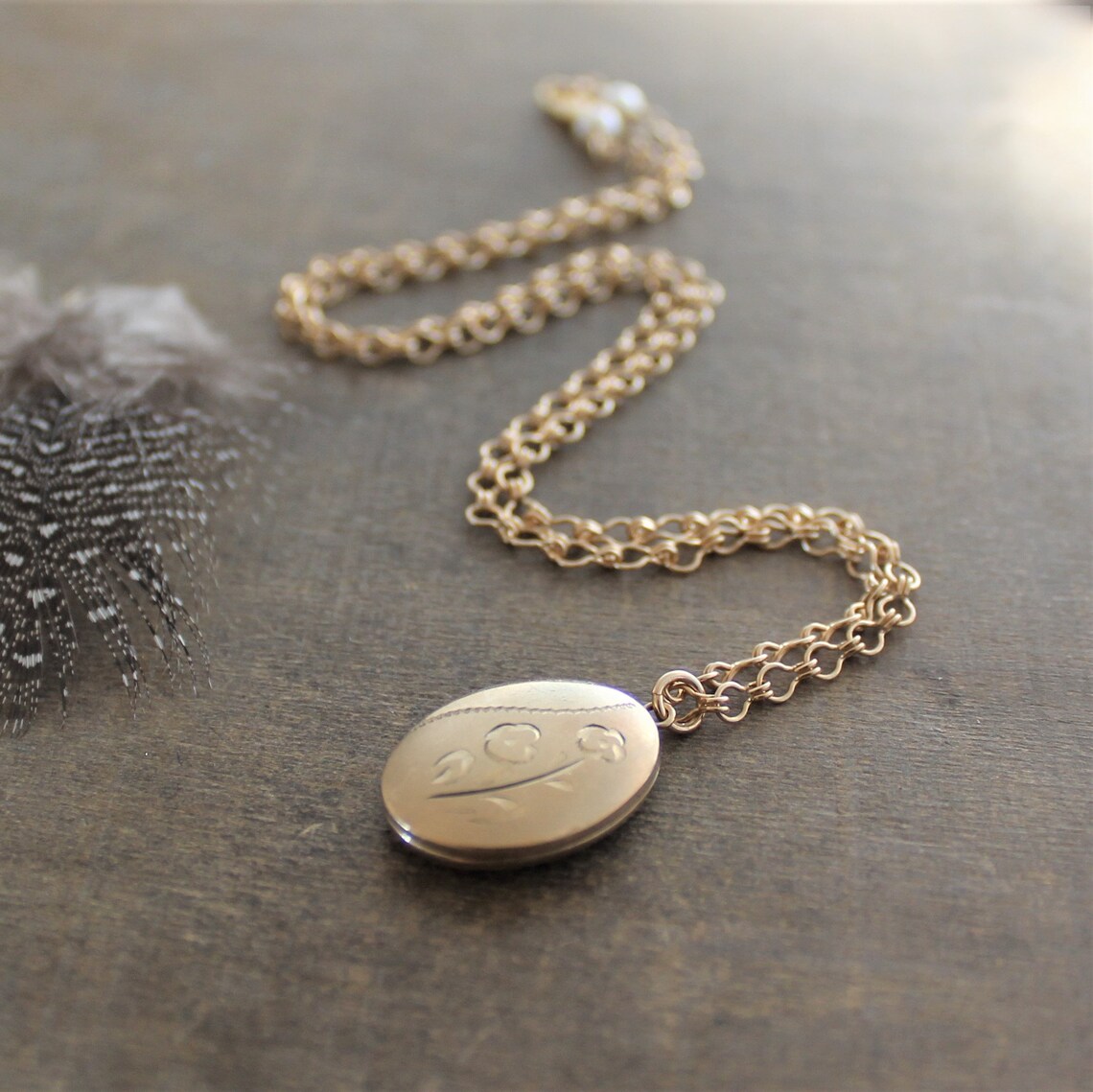 Gold Oval Locket Gold Photo Locket Gold Locket Neckalce - Etsy