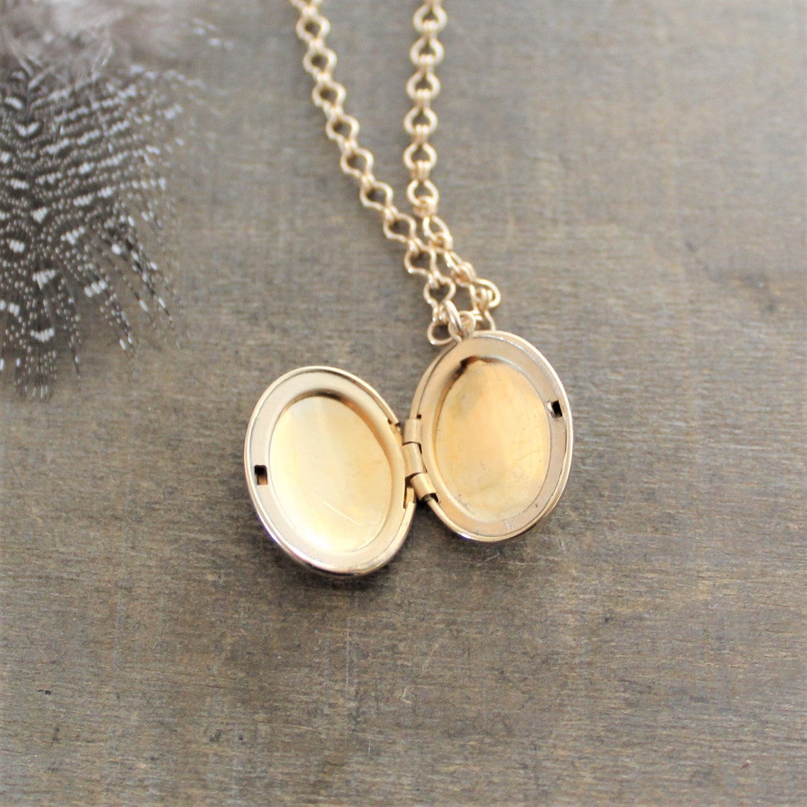 Gold Oval Locket Gold Photo Locket Gold Locket Neckalce - Etsy