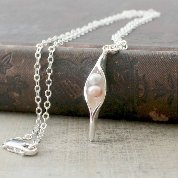 Two Peas in a Pod Necklace - Etsy