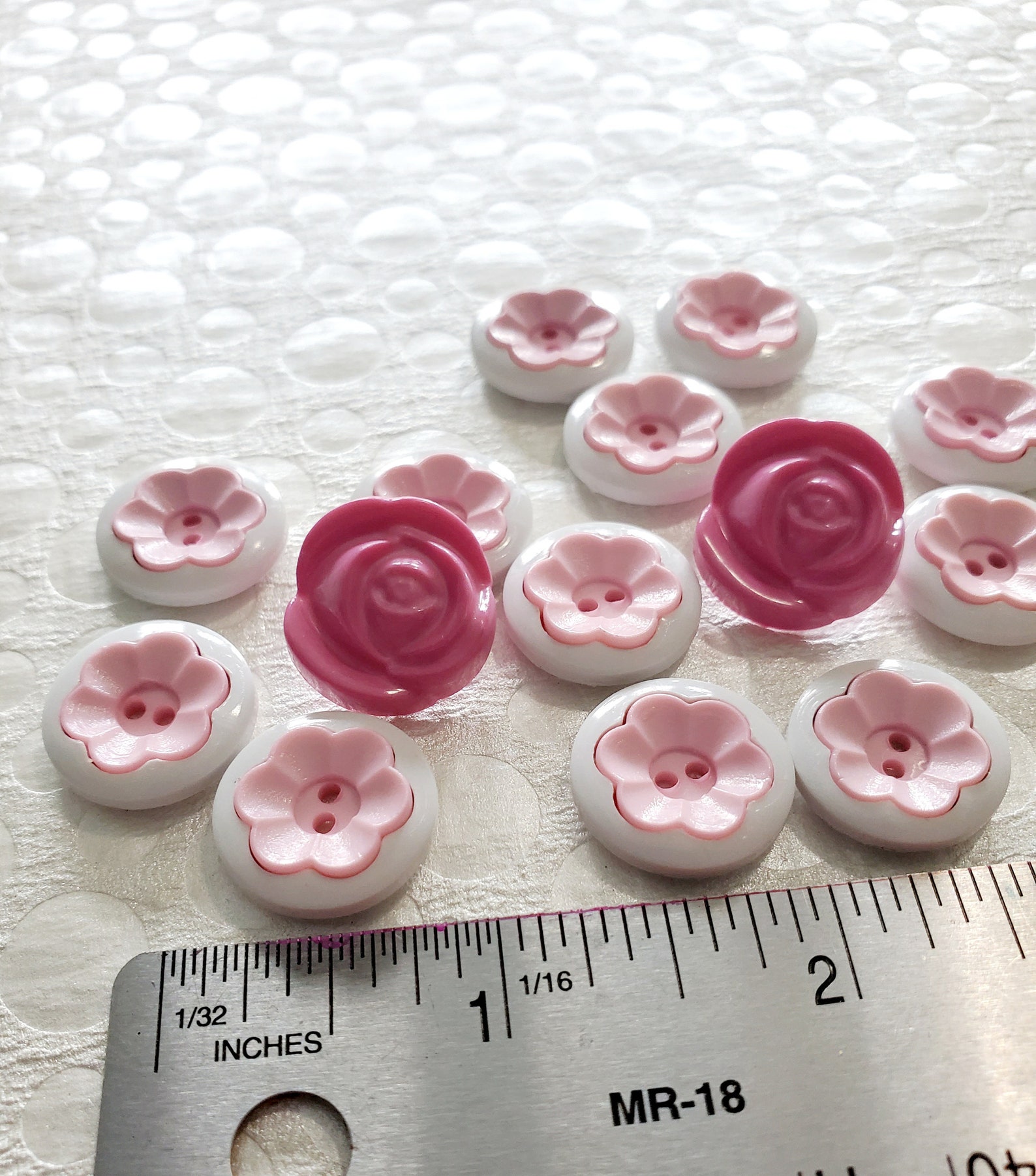 Coming up Roses Button Lot - Etsy