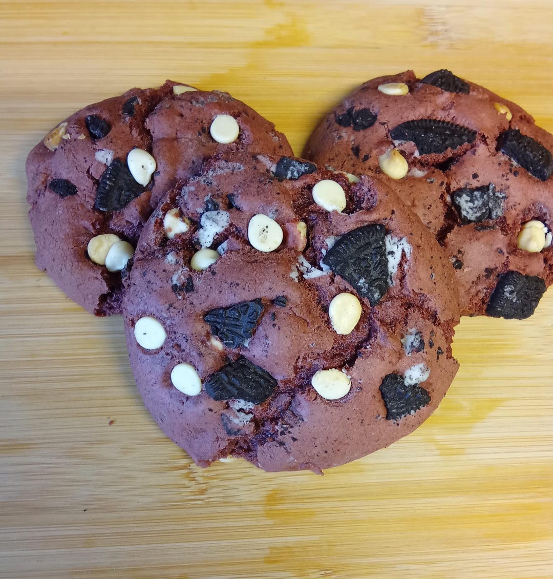 Giant Nyc Style Red Velvet Oreo White Chocolate Chip Cookies - Etsy