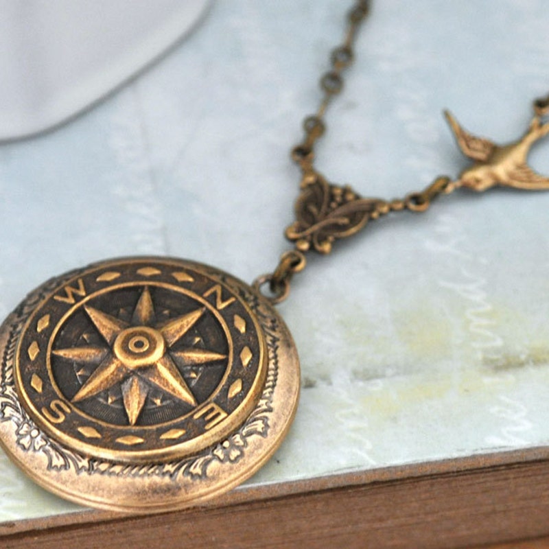 Compass Locket - Etsy