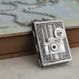 Silver Locket Necklace, THE CAMERA LOCKET, Vintage Camera Charm Locket ...